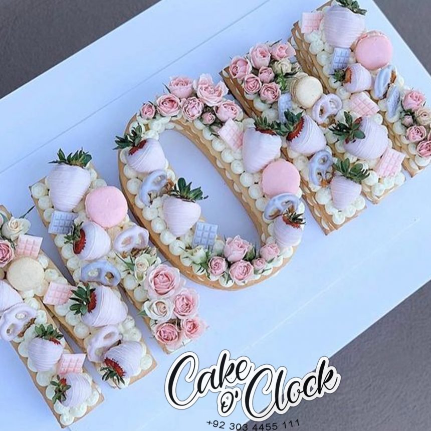 MOM word cake - Magnum Cakes - Best Customize Designer Cakes in Lahore